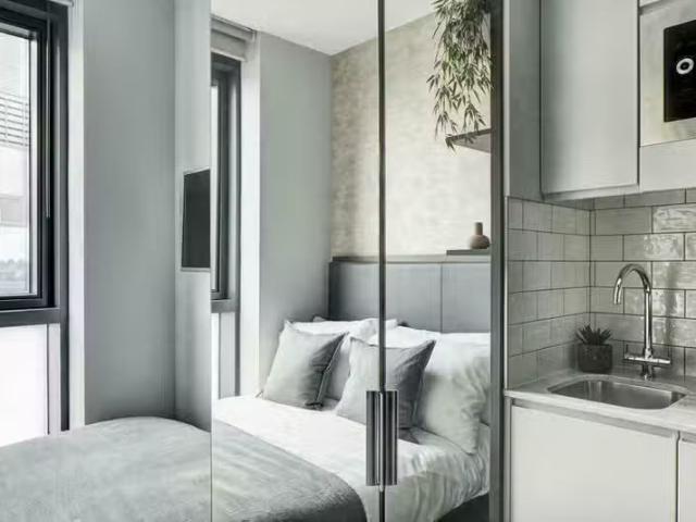 For Rent! Studio flat for rent in Crossharbour Plaza, London.