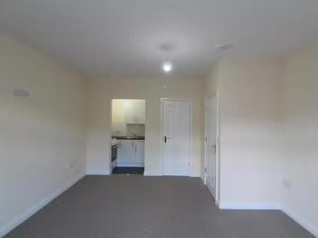 Rental! Studio flat for rent in Oxford Road, Abirds Green, B27