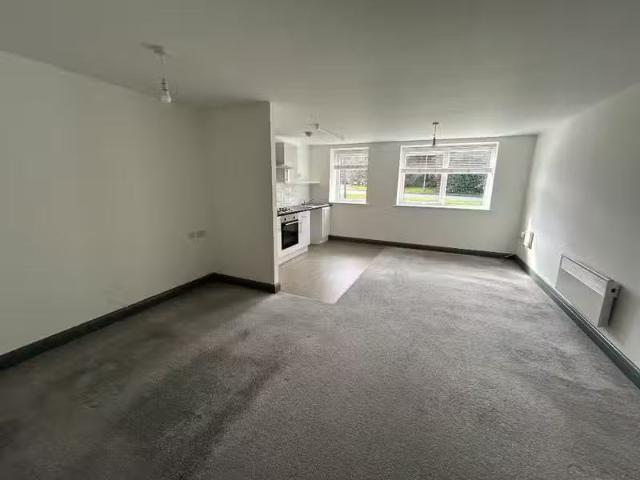 Unique Studio flat for rent in Quorn House, Browns Green, Birm.
