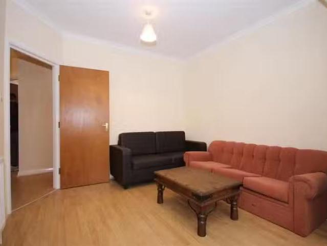 For Rent! Studio flat to rent in Dollis Hill, NW10 1LD