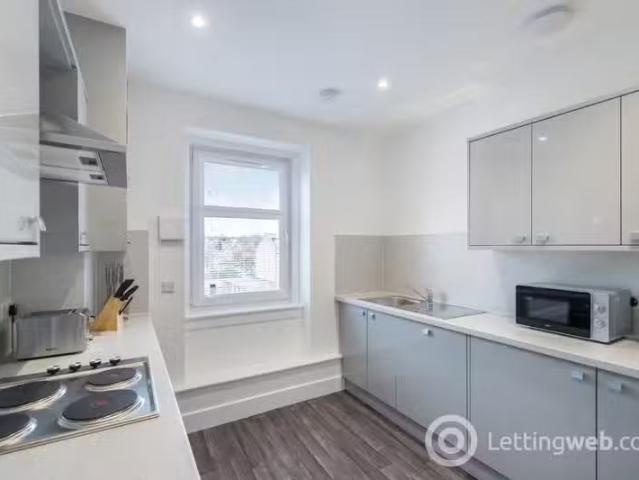 Charming Property to rent in West Savile Terrace, Newington, E.