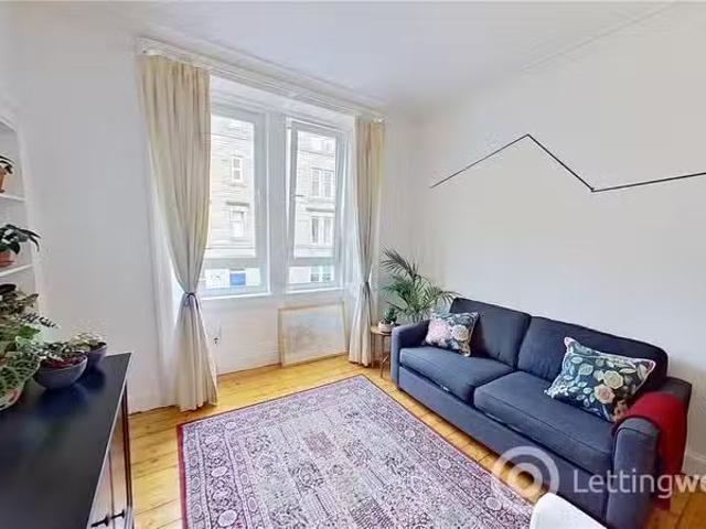 Nice Property to rent in Dalgety Avenue, Edinburgh, Midlothian.