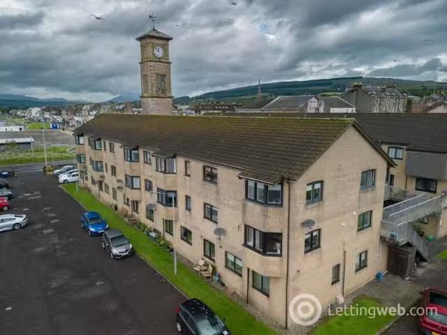 Cozy Property to rent in East Clyde Street, Helensburgh, G84 7PA