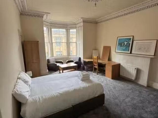 Charming Property to rent in Hope Park Terrace,, Edinburgh, E.