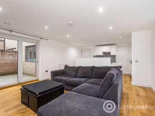 Cheap Property to rent in Lawrie Reilly Place, Meadowbank, Edi.