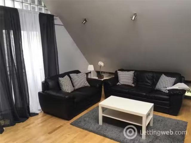 For Rent! Property to rent in Old Fishmarket Close, Old Town.