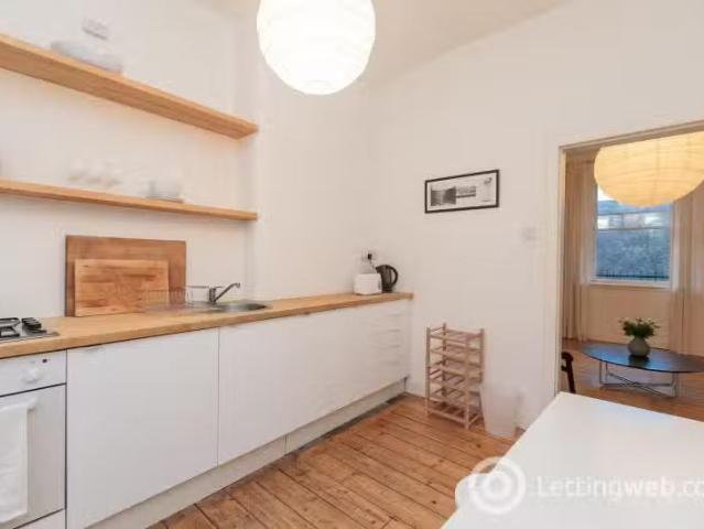 Just in! Property to rent in Rosemount Buildings, Edinburgh, EH3