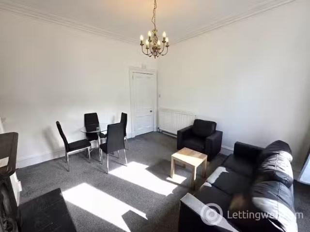 Charming Property to rent in Rosemount Place, Rosemount, Aberd.