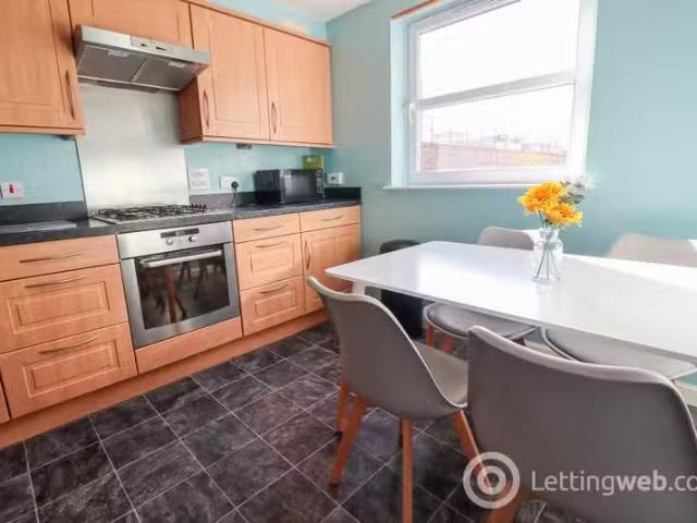 Cozy Property to rent in South College Street,, Aberdeen, AB1.