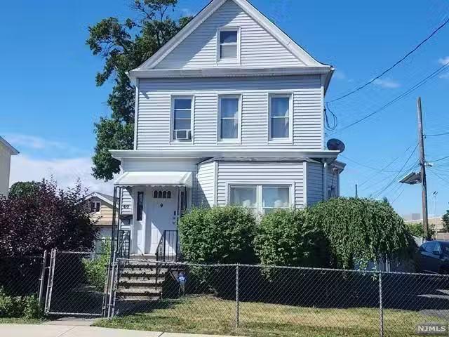 Rental Residential, House Lodi, NJ 40 Liberty St
