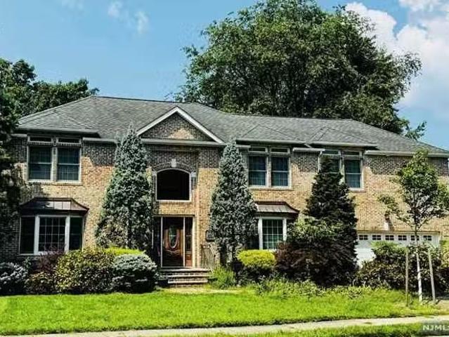 Rental Residential, House Paramus, NJ 667 Beverwyck Pl