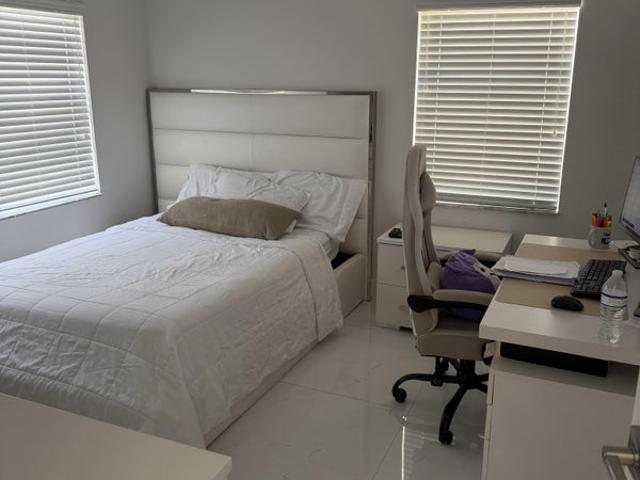 Renting a room in Kendall