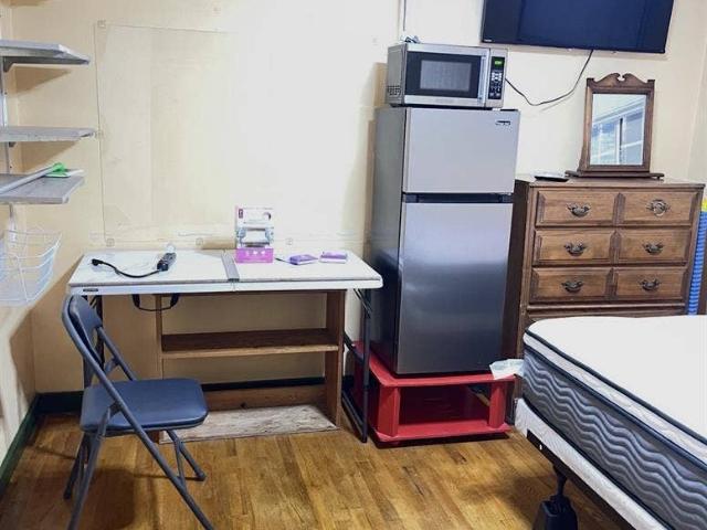 Renting fully furnished bedroom