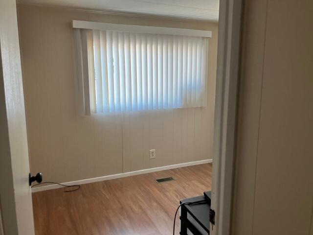 Renting Room with private bathroom for female