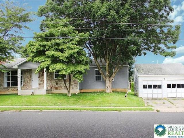 Rentzheimer Dr, Hellertown, Home For Sale