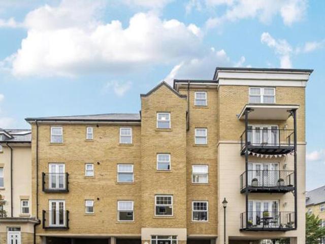Renwick Drive, Bromley, 2 Bedroom Apartment