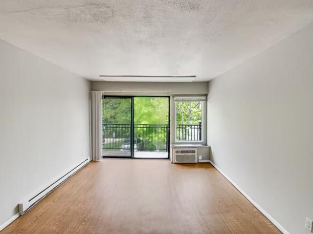 Renaissance #102 2 Bedroom Apartment for Rent at 720 W Michigan Ave, Jackson, MI 49201