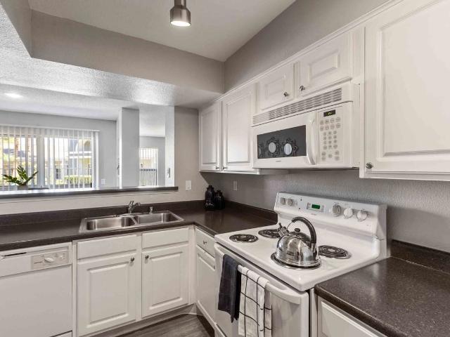 Renaissance Villas Apartment Homes 2 Bedroom Apartment for Rent at 5419 W Tropicana Ave, Las Vegas, NV 89103