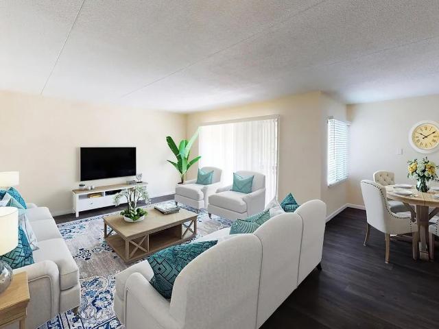 Renaissance at Strawberry Creek Apartments 3 Bedroom Apartment for Rent at 7557 Arlington Expy, Jacksonville, FL 32211 Alderman Park