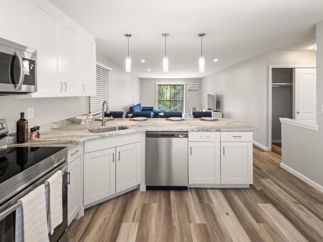 Renaissance Bay 2 Bedroom Apartment for Rent at 200 La Bonne Vie Dr, East Patchogue, NY 11772 East Patchogue