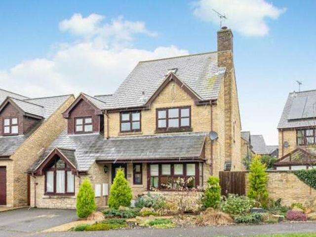 Rendcomb Drive, Cirencester, 5 Bedroom Detached