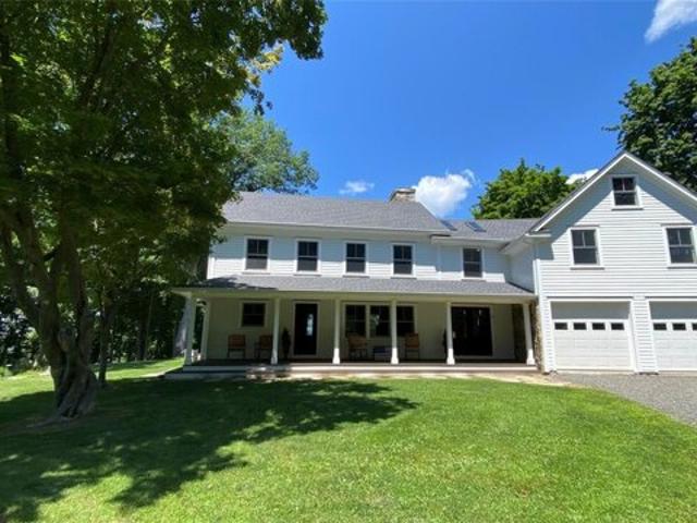 Renda St, New Fairfield, Home For Sale