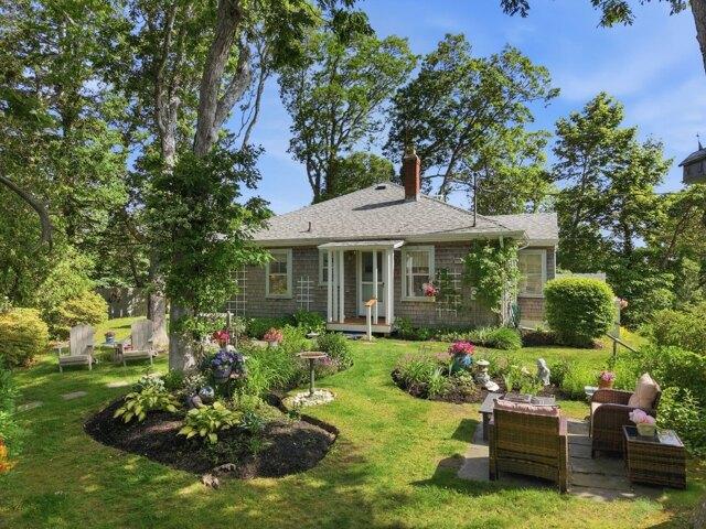 Renear St, Vineyard Haven, Home For Sale