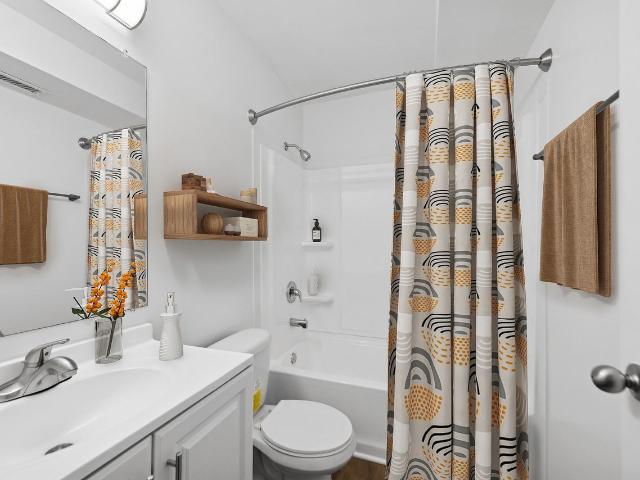ReNew Durham 2 Bedroom Apartment for Rent at 3554 Weymouth St, Durham, NC 27707
