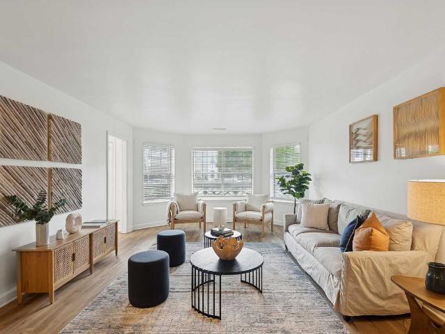ReNew Little Creek 1 Bedroom Apartment for Rent at 6450 Crescent Way, Norfolk, VA 23513 Park Crescent