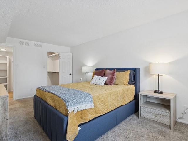 ReNew on Lindbergh 1 Bedroom Apartment for Rent at 10304 Oxford Hill Dr, Saint Louis, MO 63146