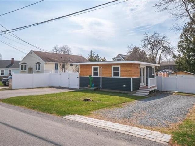 Renfrew Ave, Middletown, Home For Sale