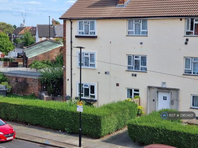Renfrew Road, Hounslow, TW4 2 bed flat to rent £1,900 pcm £438 pw
