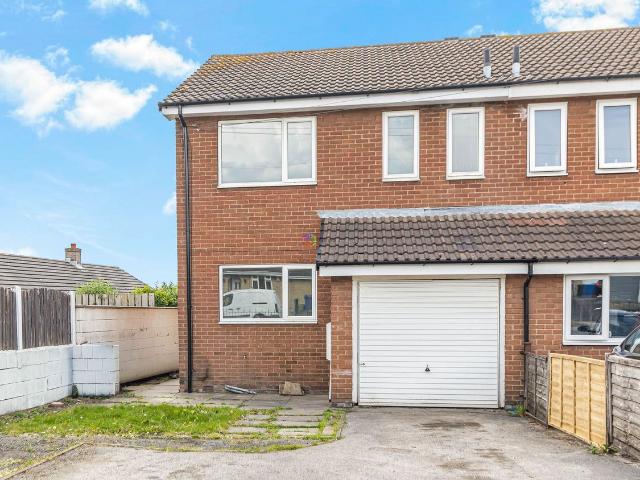 Renishaw Road, Mastin Moor S43, 3 bed semi detached house to rent, £1,100 pcm | PrimeLocation