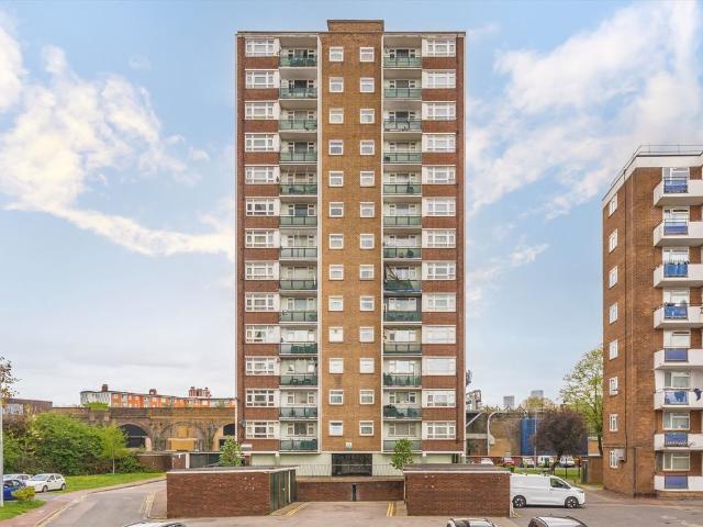 Rennie Estate, London SE16, 1 bed flat to rent, £1,600 pcm | PrimeLocation
