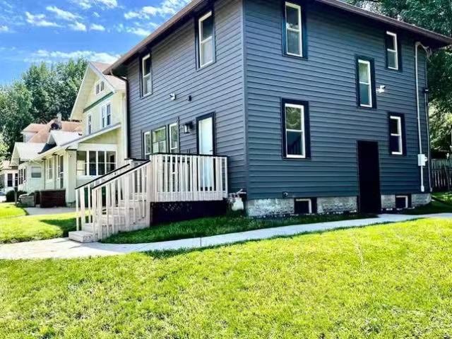RENOVATED 3 Bedroom 1 Bathroom House in Prime Sioux Falls Loca.