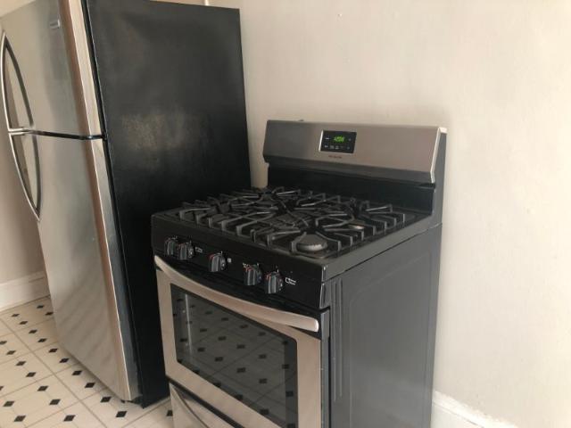 RENOVATED 1 BED1 BATH HEAT HOT WATER NO BROKER