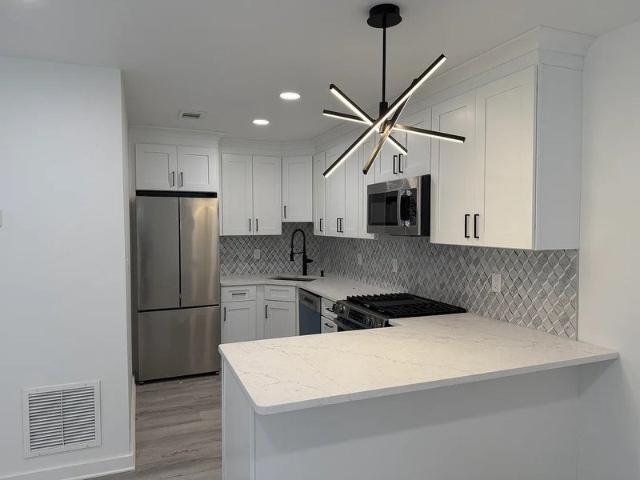 Renovated 1 Bed 1 Bath Apartment in the heart of