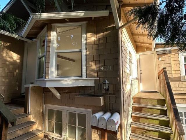 Renovated 1 Bed, 1 Bath apartment in West Seattle Triplex, $1,845/month 1 Bedroom Apartment for Rent at 4511 Sw Lander St, Seattle, WA 98116 North Admiral
