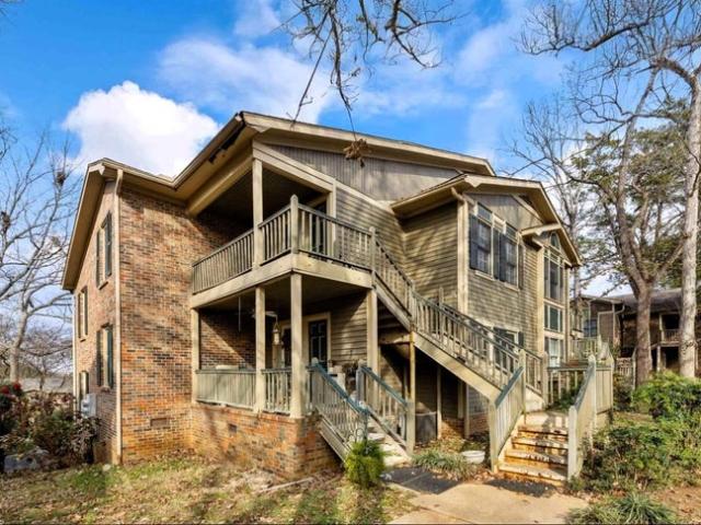 Renovated 1 bed 1 bath Condo in !