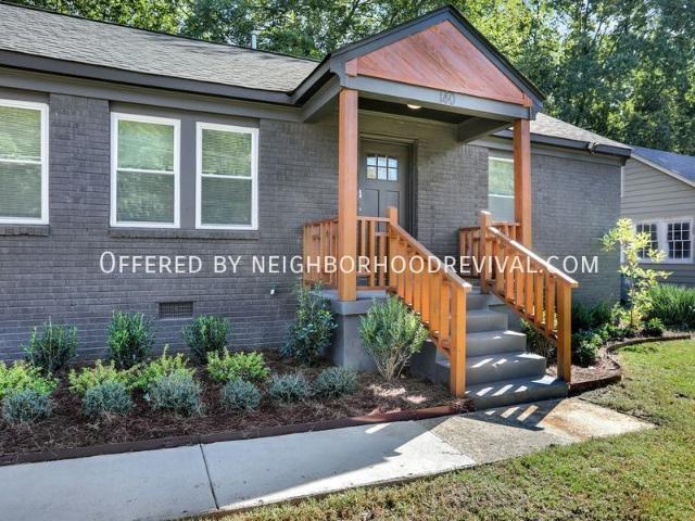Renovated 2 Unit + Carriage House | Designer Finishes | Lawn Care Included