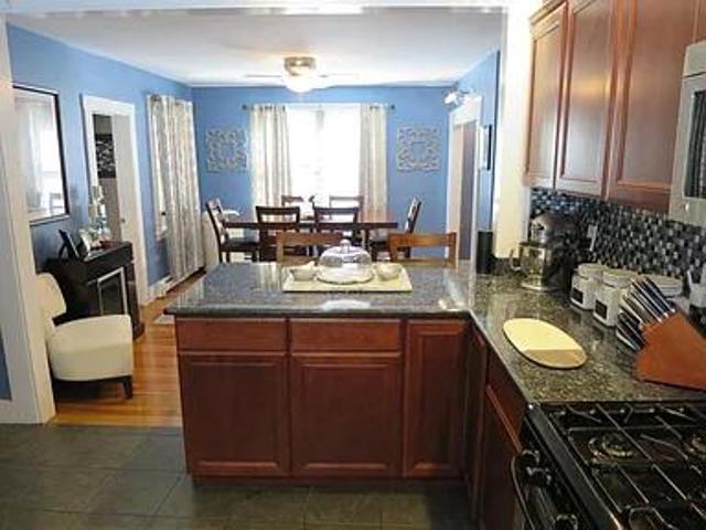 Renovated 2 Bedroom Condo with Private Patio