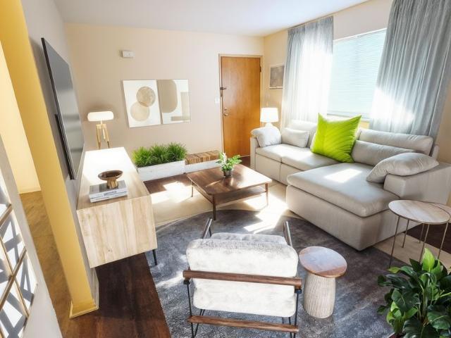 Renovated 2BR/Washer Dryer Ready/Pet Friendly/ New Albany
