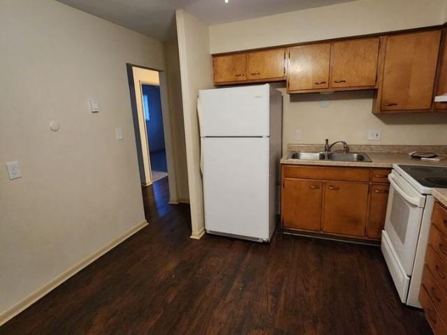 Renovated 2BR/Washer 2 Bedroom Apartment for Rent at 2415 2411, 2413, 2415 Charlestown Road, New Albany, IN 47150