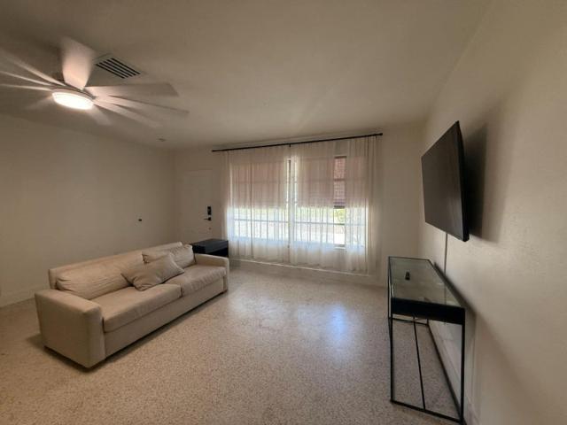 Renovated & comfy Sarasota House golf course commu