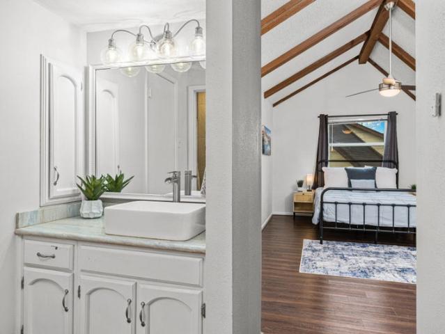 Renovated and Modern Vibes in Northeast Side
