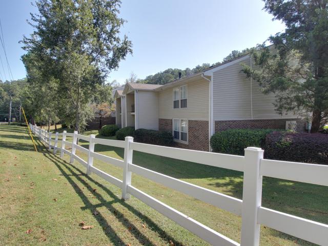 Renovated and Under New Management! 3 Bedroom Apartment for Rent at 2149 Emerald Pointe Dr, Vestavia Hills, AL 35216