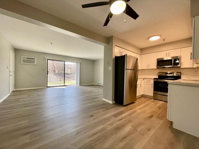 RENOVATED APARTMENT WITH IN UNIT WASHER DRYER & GARAGE PARKING!