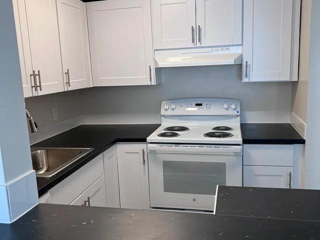 Renovated Apartments at Cedar Lane | Updated Kitchens & LVP Flooring | 1 Month Free! 1 Bedroom Apartment for Rent at 12536 Greenwood Ave N, Seattle, WA 98133 Bitter Lake