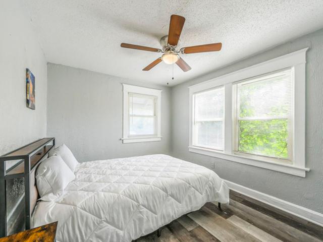 Renovated Duplex with Patio/Porch to relax!