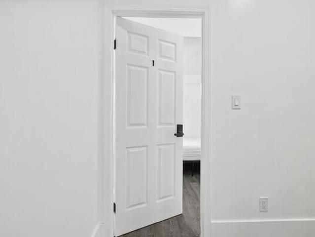 Renovated, furnished rooms w/ central location!